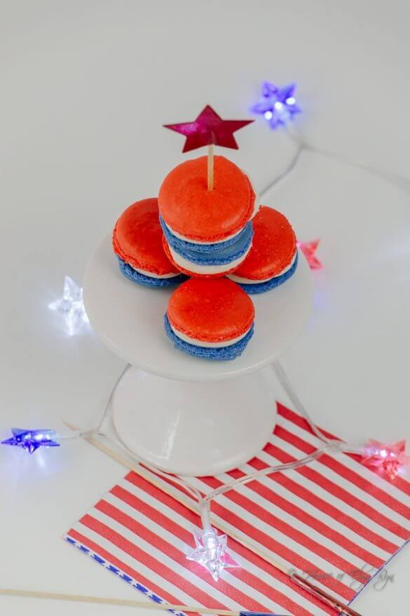 How to Make Patriotic Macarons – The House of Elyn Ryn