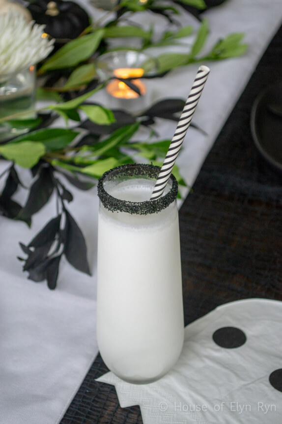 White Shivers Cocktail (and Mocktail) – The House of Elyn Ryn