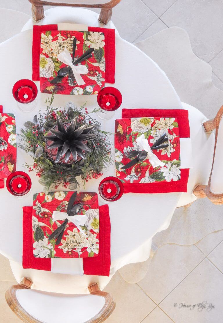 Red Botanical Table: Beautiful and Simple with Foraged Accents – The ...