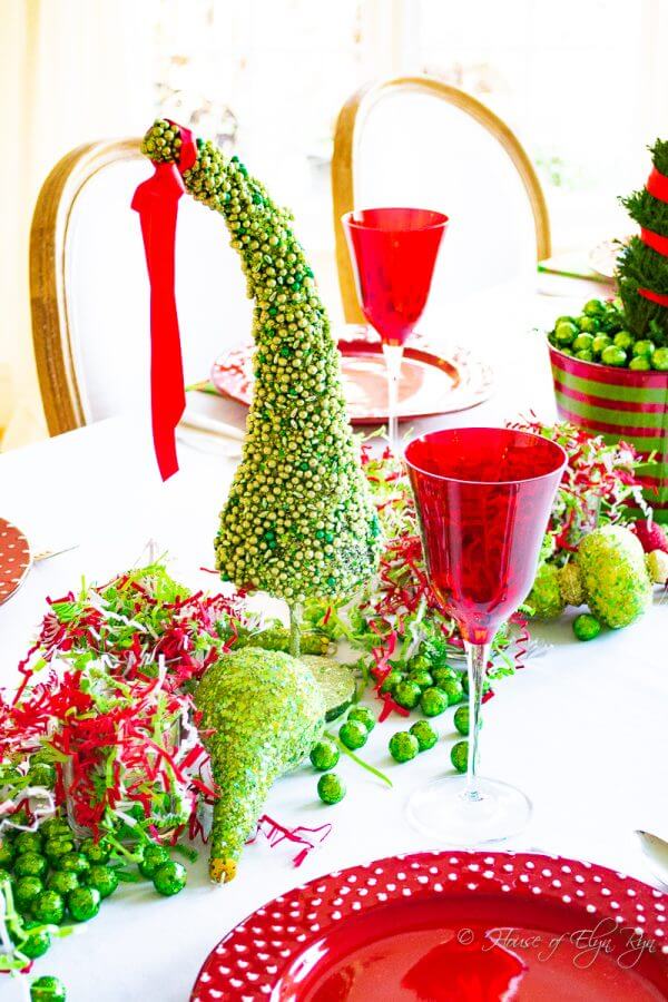 A Whimsical Grinch Table – The House of Elyn Ryn