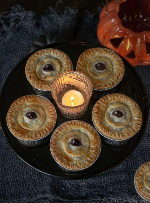 Spooky Eye Pies – The House of Elyn Ryn