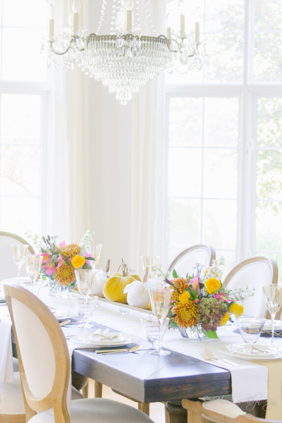 Yellow Pumpkin Thanksgiving – The House of Elyn Ryn