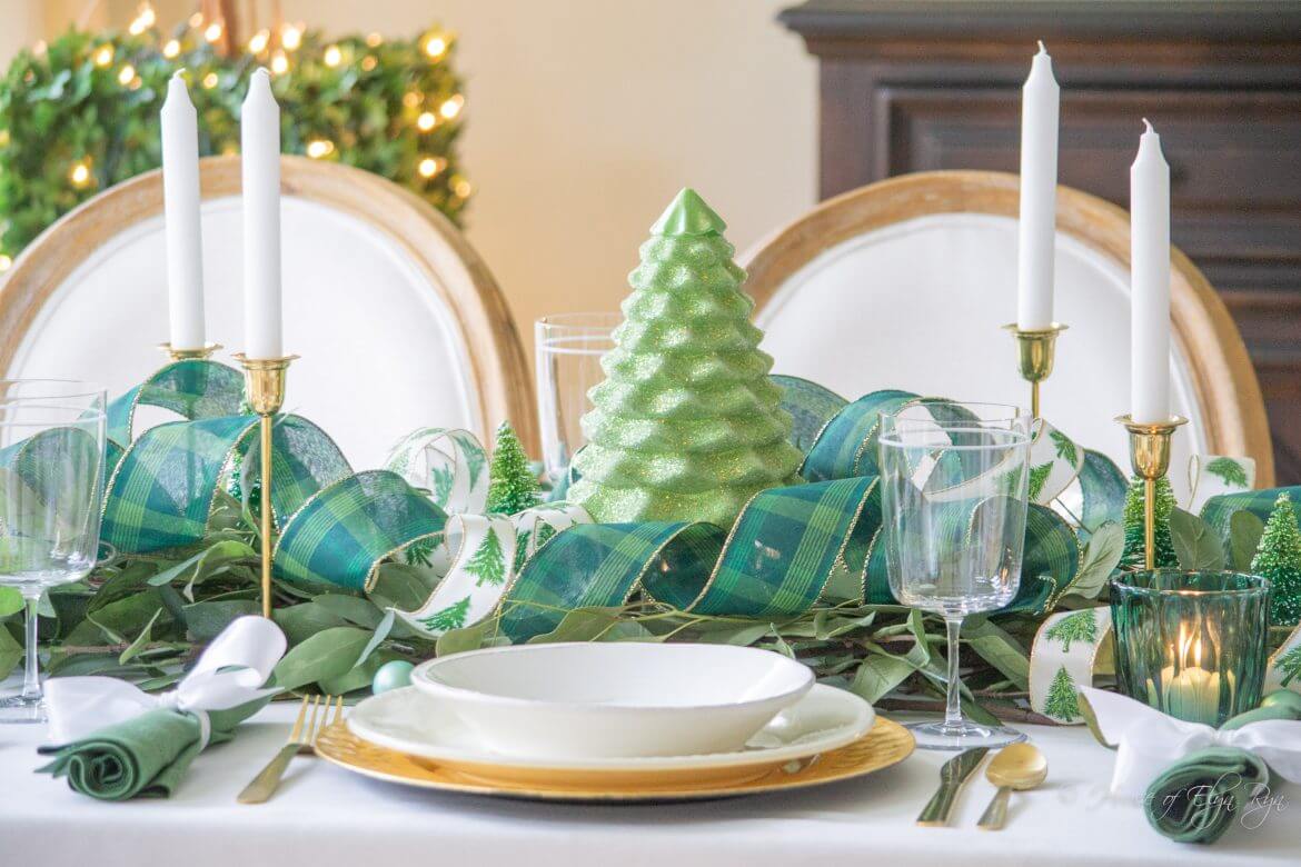 Plaid and Evergreen Table – The House of Elyn Ryn