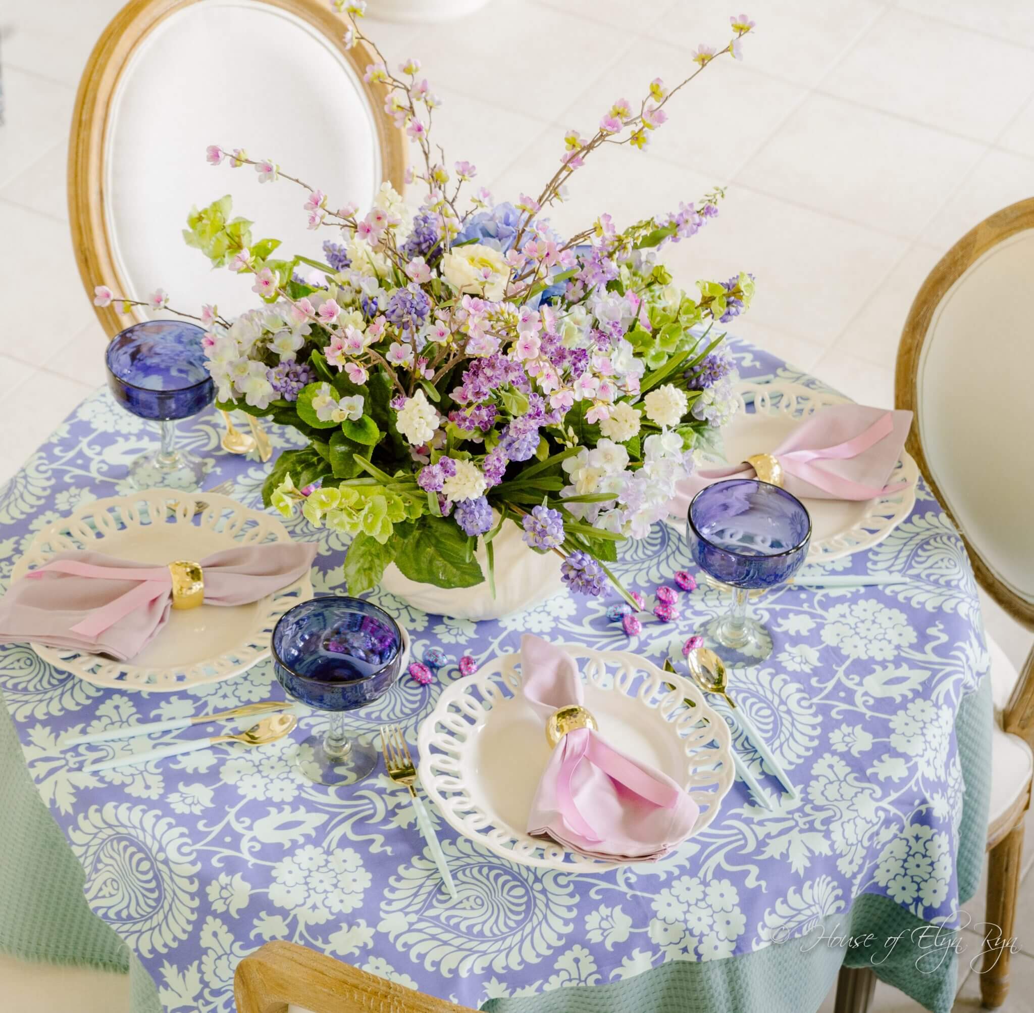 How to Set a Spring Table in More than One Color – The House of Elyn Ryn