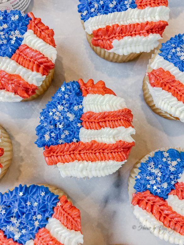 How to Make Flag Cupcakes – The House of Elyn Ryn