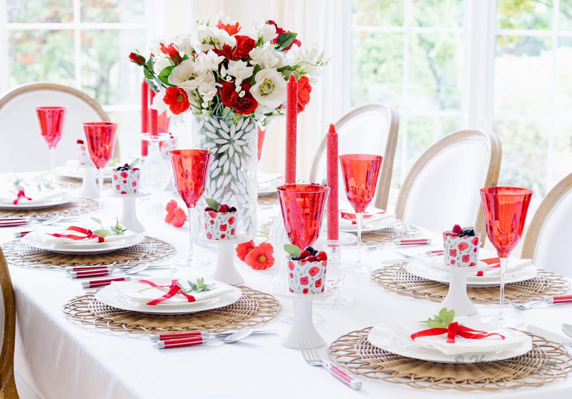 Red Poppies Table - The House of Elyn Ryn