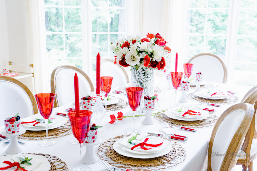 Red Poppies Table - The House of Elyn Ryn