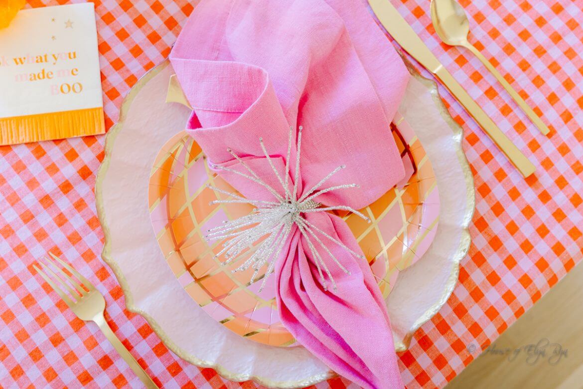 Spooky Era Halloween Table: Tips for a Unique Celebration – The House ...