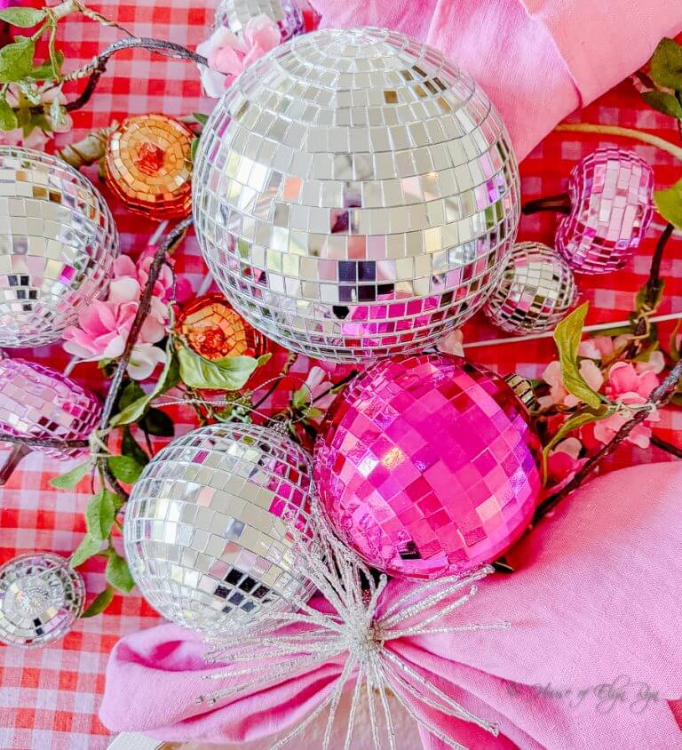 Spooky Era Halloween Table: Tips for a Unique Celebration – The House ...